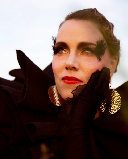 Emma Cook - Hotel Wolfe Island